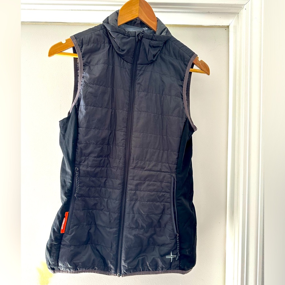 Ice Breaker Vest - Gem